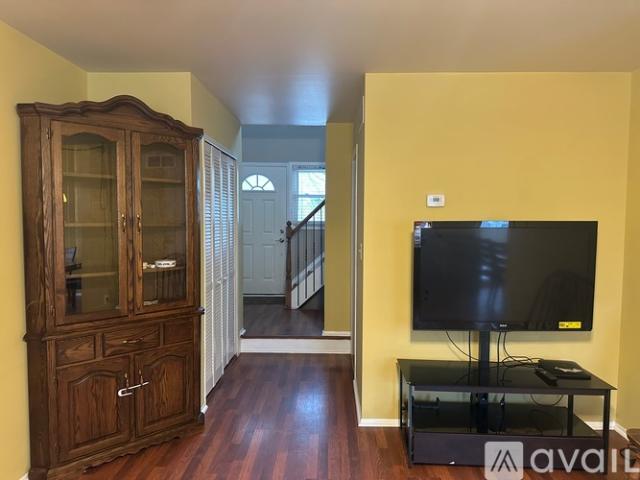 3 BR, 1.5 BA Apartment 1801 Brentwood, Unit 1, Troy, MI 48098