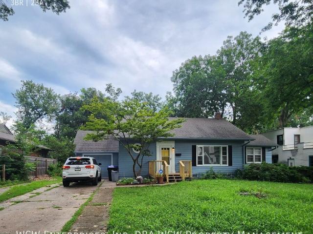 3 BR, 1.5 BA Apartment 1812 SW Pembroke Ln, Topeka, KS 66604