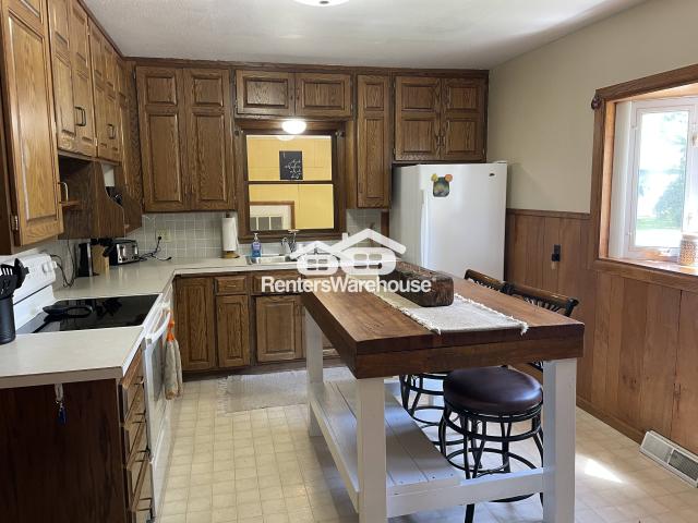 3 BR, 1.5 BA Apartment 1814 130th Avenue, Hammond, WI 54015