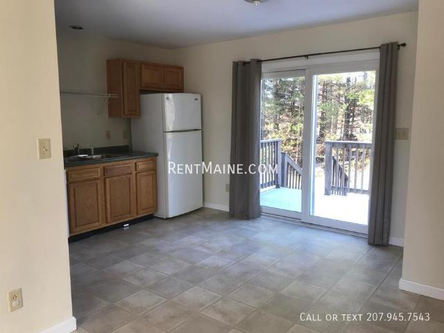 3 BR, 1.5 BA Apartment 18 Patrick Drive, Hermon, ME 04401