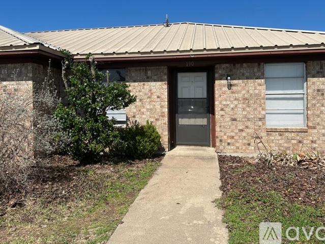 3 BR, 1.5 BA Apartment 190 Wishing Well Rd, Unit 190, West, TX 76691