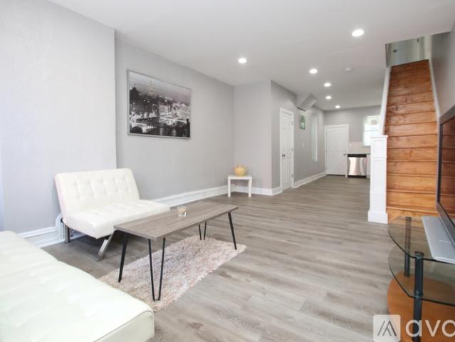 3 BR, 1.5 BA Apartment 1924 North Napa Street, Unit *, Philadelphia, PA 19121