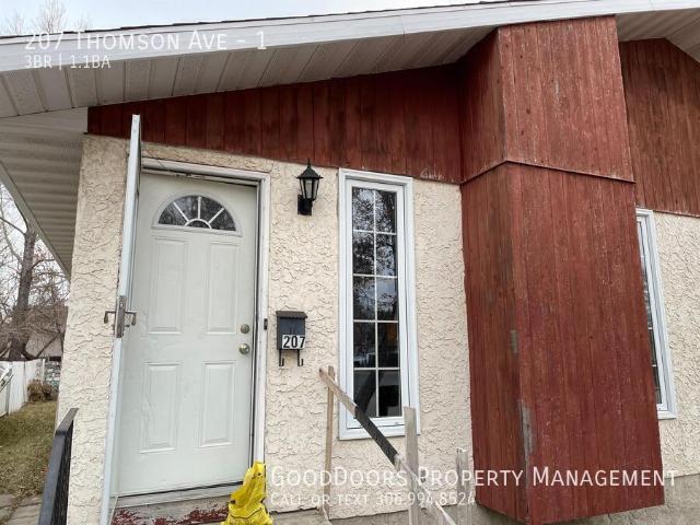 3 BR, 1.5 BA Apartment 207 Thomson Ave, Regina, SK S4N 5L2