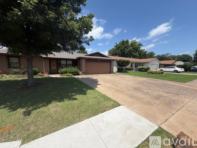 3 BR, 1.5 BA Apartment 2012 South 123rd East Avenue, Tulsa, OK 74128