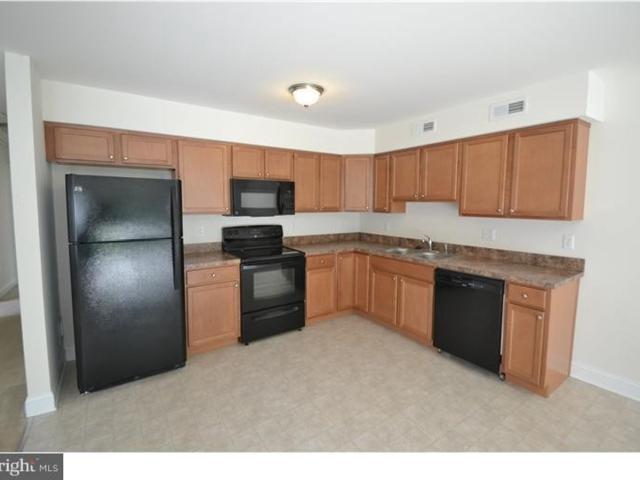 3 BR, 1.5 BA Apartment 203 Hamilton Street, Delaware City, DE 19706