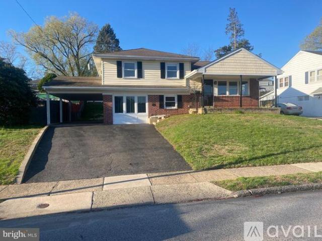 3 BR, 1.5 BA Apartment 216 Sussex Boulevard, Broomall, PA 19008