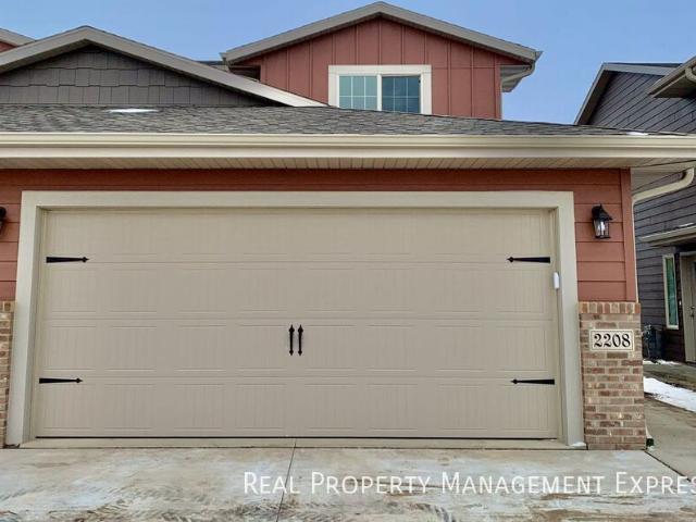 3 BR, 1.5 BA Apartment 2208 S Ronsiek Ave, Sioux Falls, SD 57106