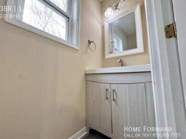 3 BR, 1.5 BA Apartment 222 West 6th Street, Lexington, KY 40508
