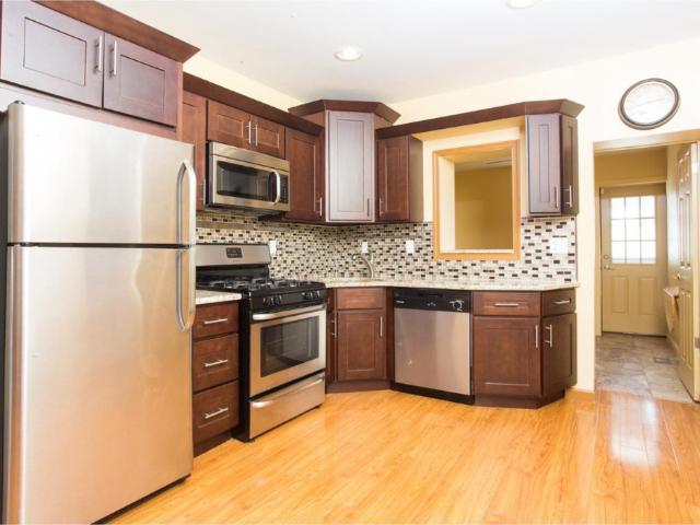 3 BR, 1.5 BA Apartment 2545 Ellsworth St, Philadelphia, PA 19146