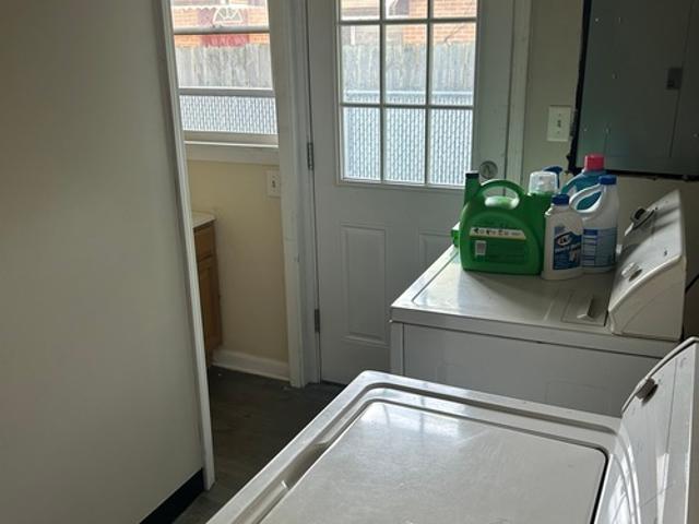 3 BR, 1.5 BA Apartment 251 East Plymouth Street, Villa Park, IL 60181