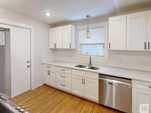 3 BR, 1.5 BA Apartment 25 Greycliff Rd, Unit 1, Boston, MA 02135