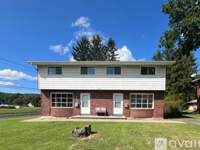 3 BR, 1.5 BA Apartment 2601 Smith Drive, Unit Right, Endicott, NY 13760
