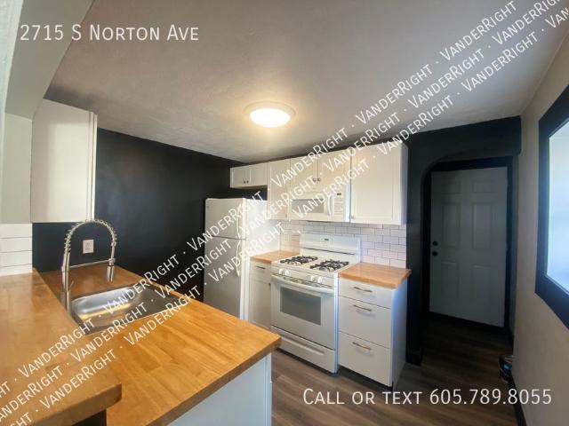 3 BR, 1.5 BA Apartment 2715 S Norton Ave, Sioux Falls, SD 57105