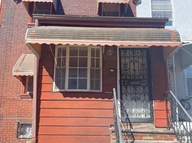 3 BR, 1.5 BA Apartment 2738 S Sheridan St, Philadelphia, PA 19148