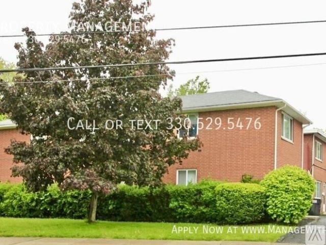 3 BR, 1.5 BA Apartment 2868 Noble Rd, Unit 12, Cleveland Heights, OH 44121