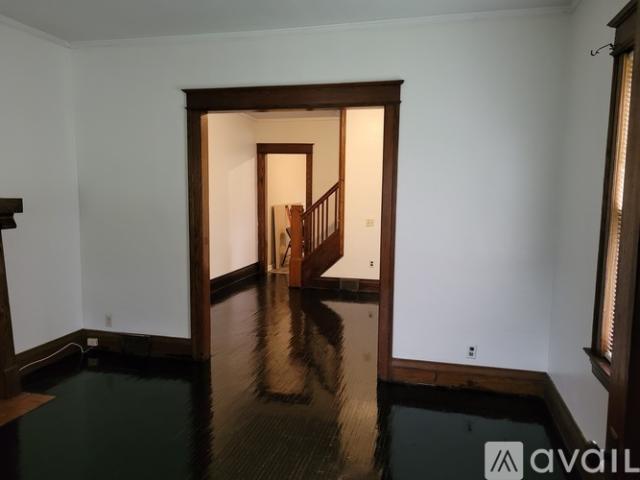 3 BR, 1.5 BA Apartment 287 Electric Ave, Rochester, NY 14613
