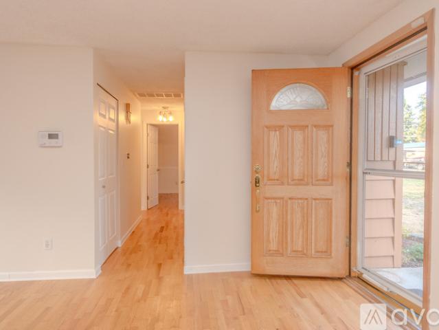 3 BR, 1.5 BA Apartment 29409 35th Avenue South, Auburn, WA 98001