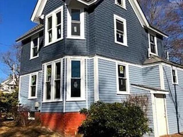 3 BR, 1.5 BA Apartment 2 Shaw Place, Foxborough, MA 02035