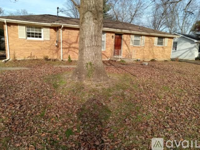 3 BR, 1.5 BA Apartment 306 Garrett Drive, Nashville, TN 37211