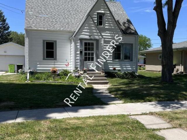 3 BR, 1.5 BA Apartment 309 Reed St Chilton, WI 53014