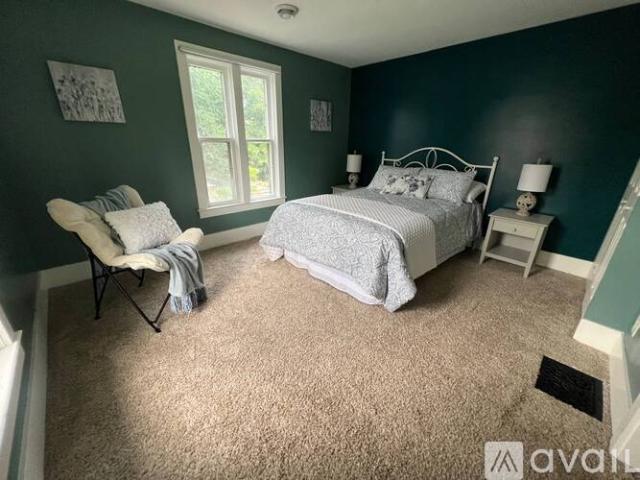 3 BR, 1.5 BA Apartment 3012 Colfax Ave S, Minneapolis, MN 55408