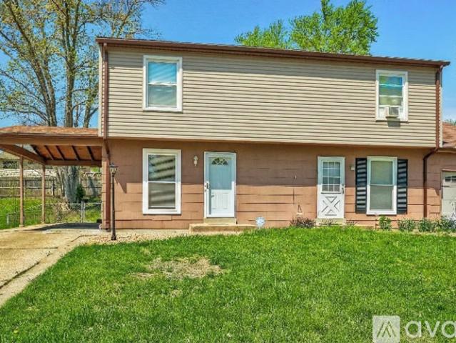 3 BR, 1.5 BA Apartment 3018 Lyme Street, Saint Charles, MO 63301