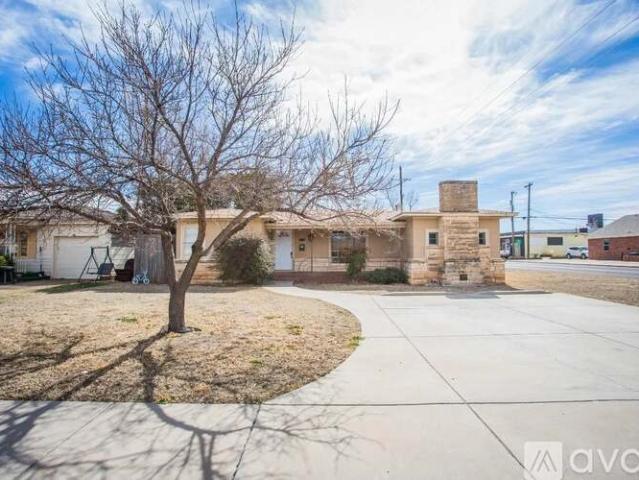 3 BR, 1.5 BA Apartment 3019 33rd Street, Lubbock, TX 79410