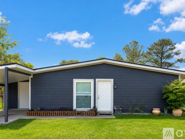 3 BR, 1.5 BA Apartment 310 Coral Ave, Terrytown, LA 70056