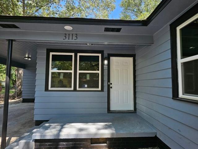 3 BR, 1.5 BA Apartment 3113 Tulip Street, Pine Bluff, AR 71603