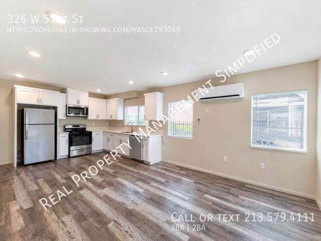 3 BR, 1.5 BA Apartment 326 W 51st St, Los Angeles, CA 90037