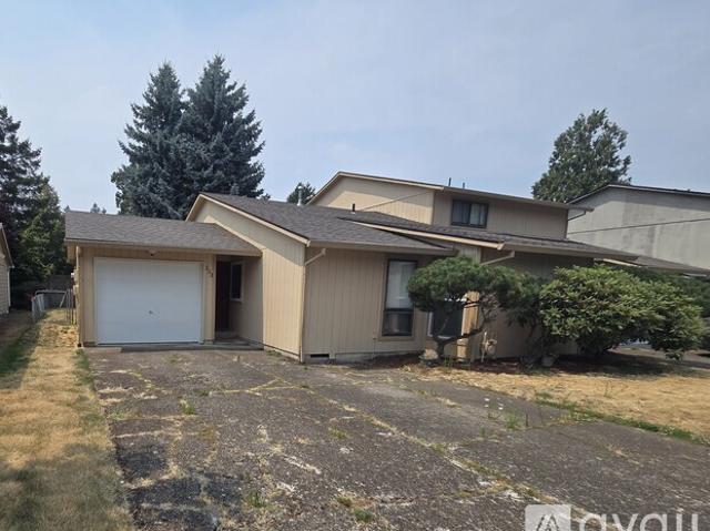 3 BR, 1.5 BA Apartment 323 Southeast 205th Place, Gresham, OR 97030
