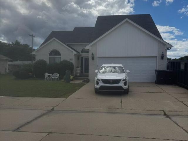 3 BR, 1.5 BA Apartment 36427 Cecilia Dr, Sterling Heights, MI 48312