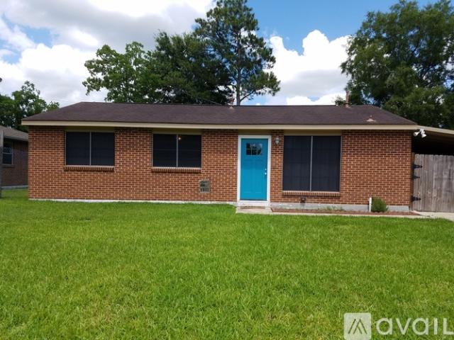 3 BR, 1.5 BA Apartment 380 Oriole Drive, Slidell, LA 70458