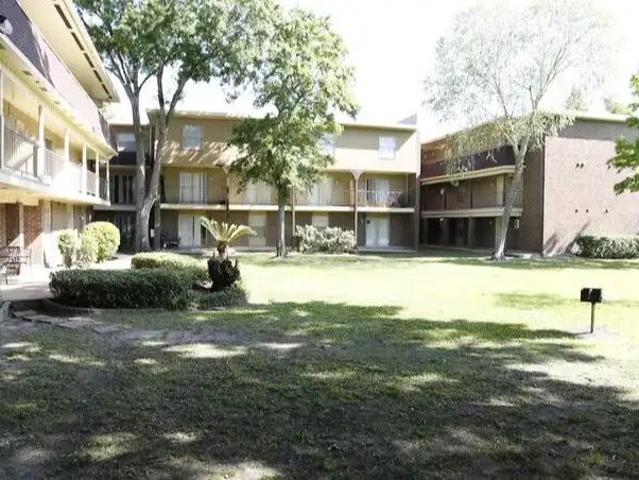 3 BR, 1.5 BA Apartment 3900 S I 10 Service Rd W Unit 525, Metairie, LA 70001