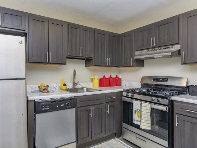 3 BR, 1.5 BA Apartment 3901 Suitland Rd Unit 0320, Suitland, MD 20746