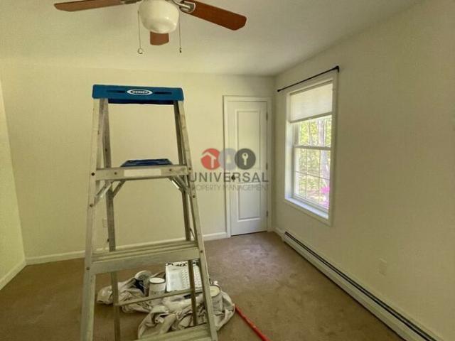 3 BR, 1.5 BA Apartment 7 Browns Freehold, York, ME 03909