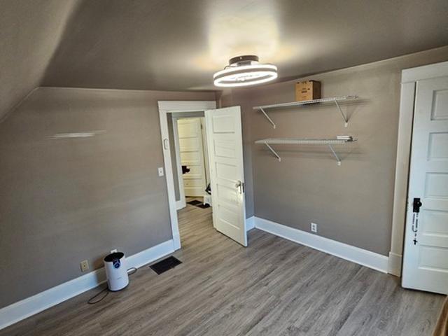 3 BR, 1.5 BA Apartment 408 Woodbine St, La Porte, IN 46350