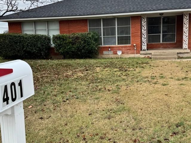 3 BR, 1.5 BA Apartment 401 West Athens Street, Hutchins, TX 75141