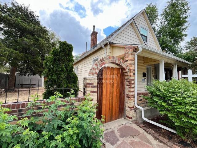 3 BR, 1.5 BA Apartment 4032 Lipan St, Denver, CO 80211
