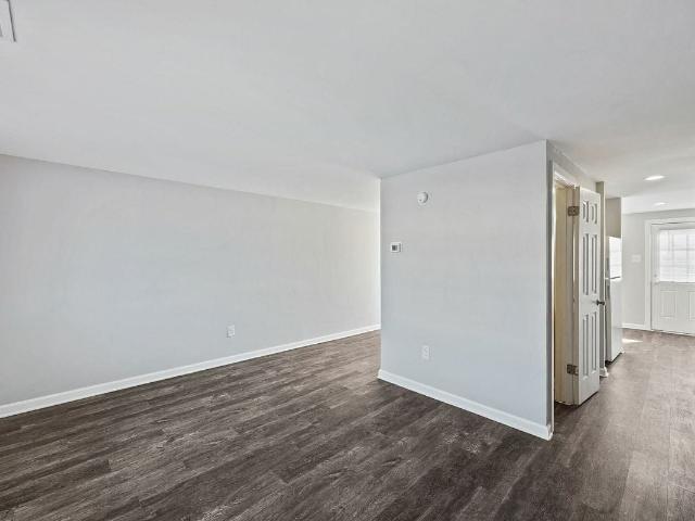 3 BR, 1.5 BA Apartment 43 Salix Court Unit 3904, Middle River, MD 21220
