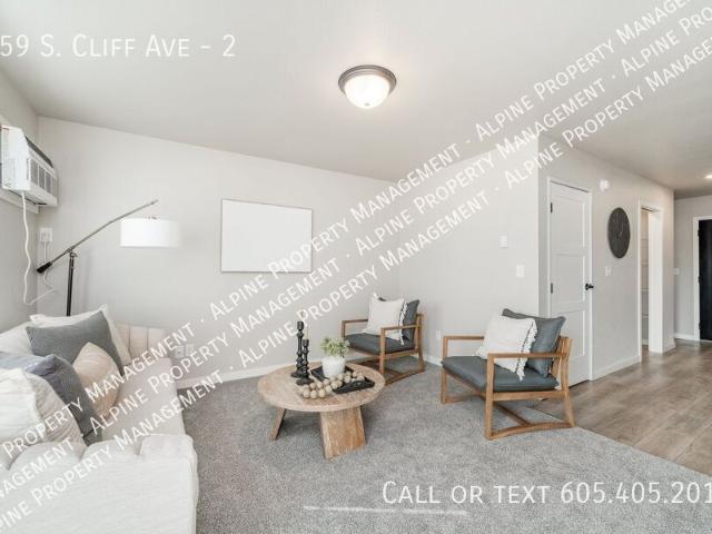 3 BR, 1.5 BA Apartment 459 S. Cliff Ave, Harrisburg, SD 57032