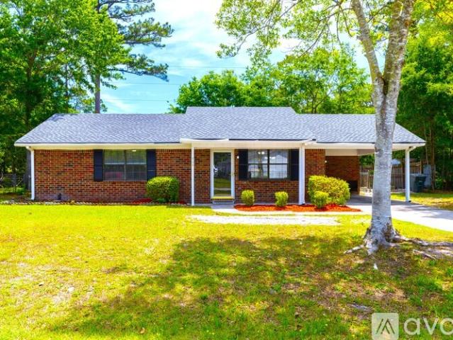3 BR, 1.5 BA Apartment 464 Elm St, Hinesville, GA 31313