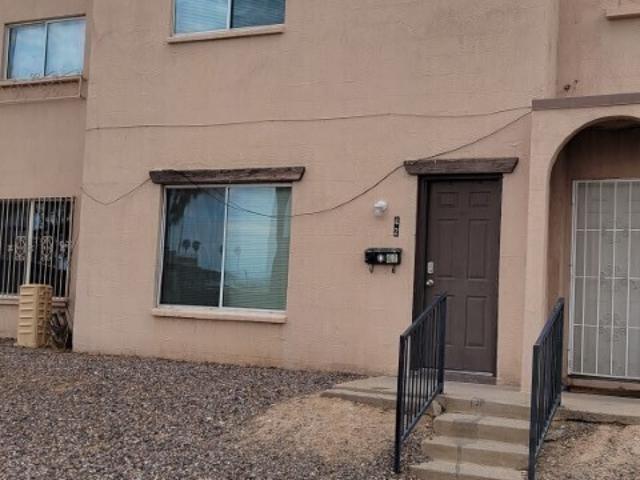 3 BR, 1.5 BA Apartment 4625 W Thomas Rd, Phoenix, AZ 85031