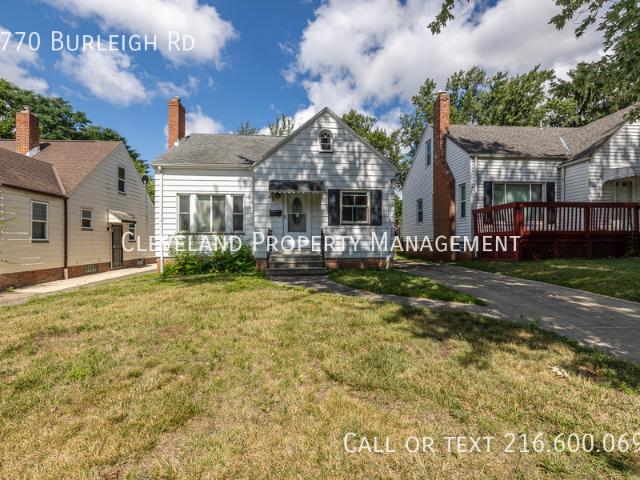 3 BR, 1.5 BA Apartment 4770 Burleigh Rd, Garfield Heights, OH 44125