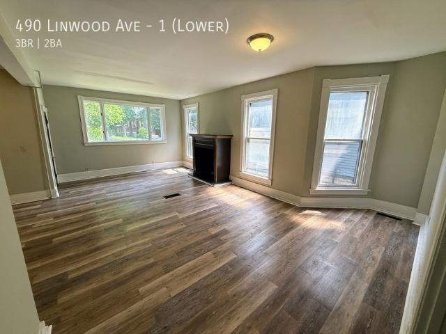 3 BR, 1.5 BA Apartment 490 Linwood Ave, Buffalo, NY 14209