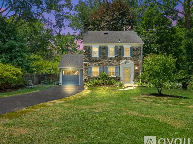 3 BR, 1.5 BA Apartment 514 East Wynnewood Road, Wynnewood, PA 19096