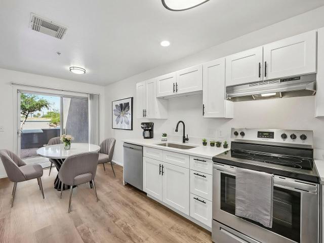3 BR, 1.5 BA Apartment 5136 W Glenn Dr Unit H52, Glendale, AZ 85301