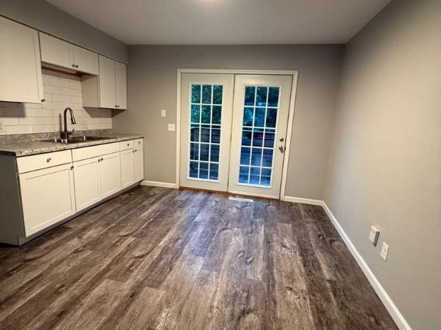 3 BR, 1.5 BA Apartment 5332 N Division Street, Davenport, IA 52806