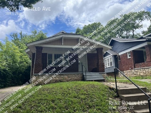 3 BR, 1.5 BA Apartment 5806 Garfield Ave, Kansas City, MO 64130