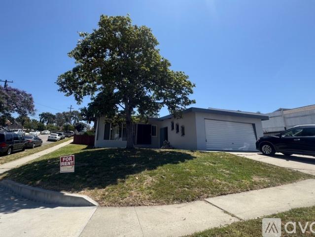 3 BR, 1.5 BA Apartment 607 Goetschl Street, San Diego, CA 92114